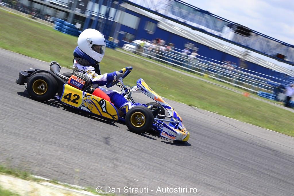 Grozea Competition: flacara traditiei arde pe pista de concurs