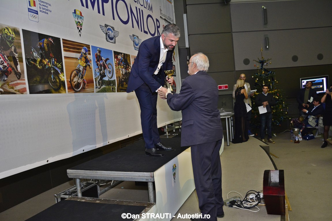 Victor POP, premiat la Gala Campionilor Federaţiei Române de Motociclism